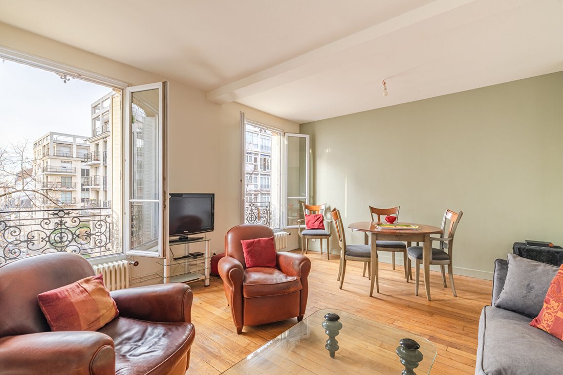 Apartment In Paris, France For Sale (16935523)
