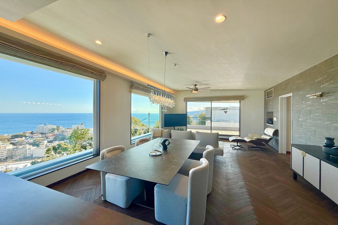 Atami Momoyama House En Atami, Prefectura De Shizuoka, Japón En Venta ...