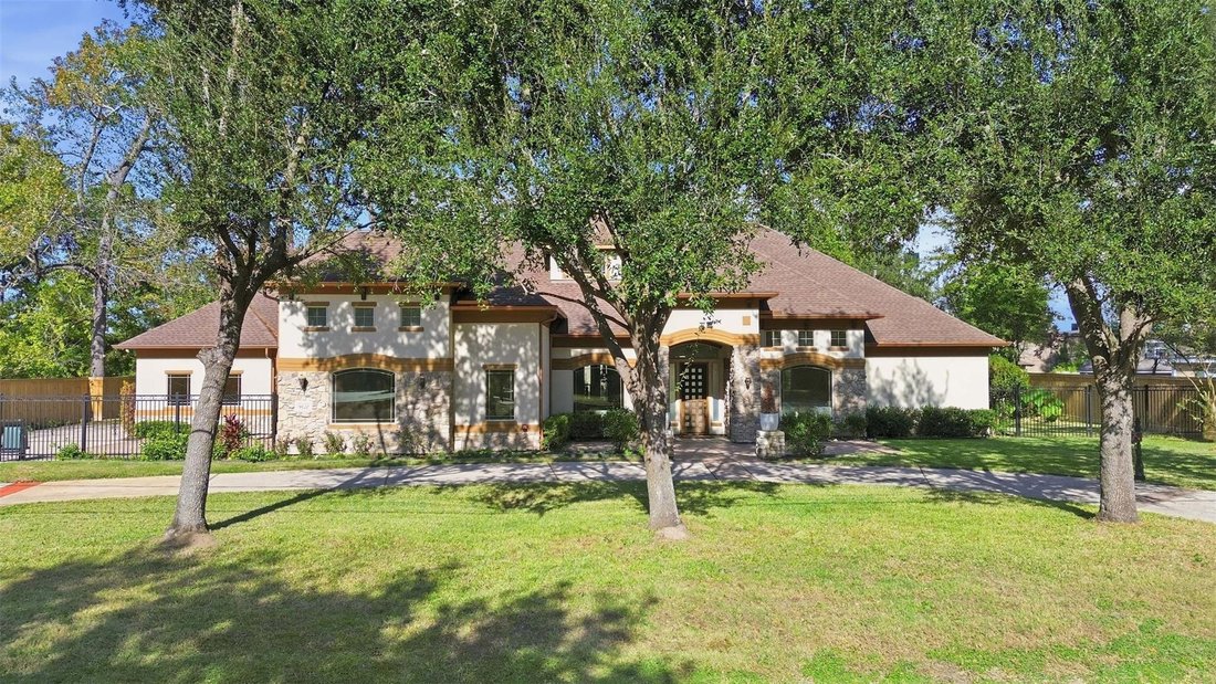 Single Family Residence In Houston In Houston, Texas, United States For ...