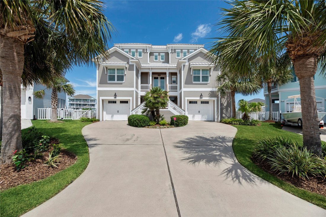 5 Bedrooms Single Family Detached In Galveston, Texas, United States ...