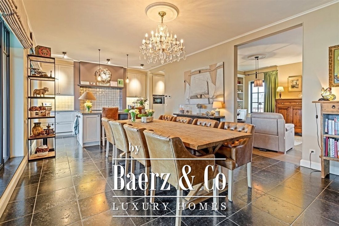 Uitzonderlijke Duplex Met Zicht Op Kanaal, In Schilde, Flanders ...