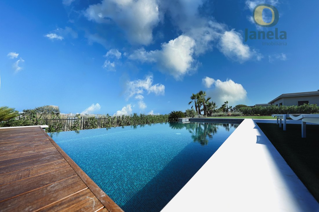 Luxurious Residence In Faro, Facing The Ria In Montenegro, Algarve ...