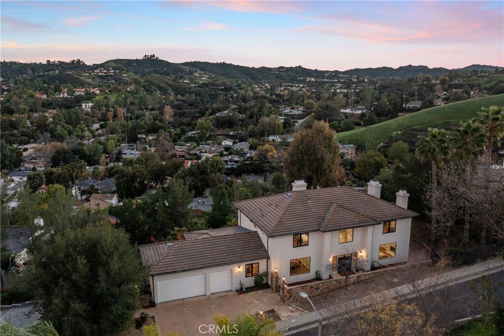 5 Bedrooms Single Family Detached In Los Angeles, California, United ...