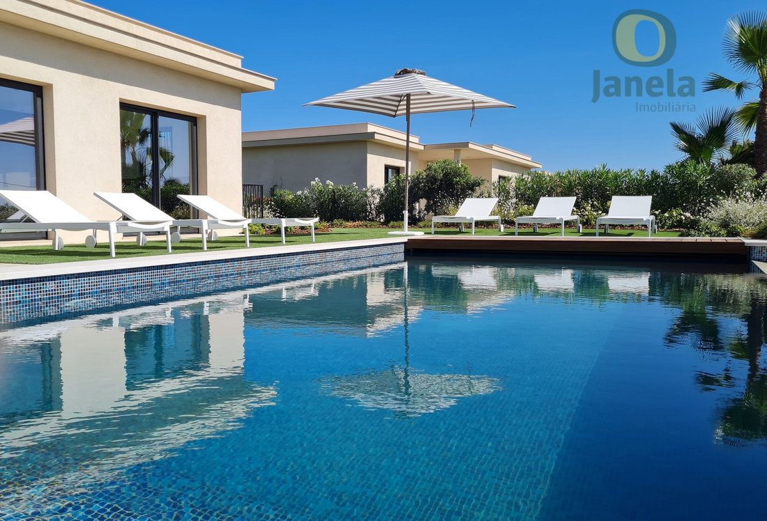 Luxurious Residence In Faro, Facing The Ria In Montenegro, Algarve ...