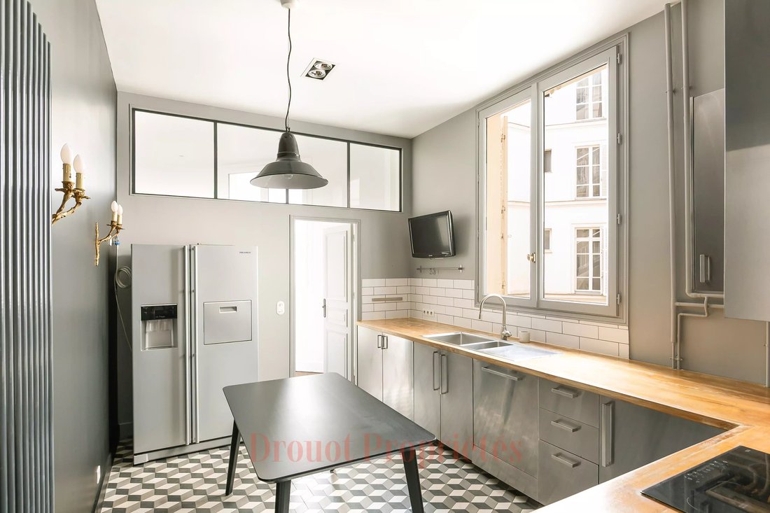 Paris Viii Suburb Of The Roule En París, Isla De Francia, Francia En ...