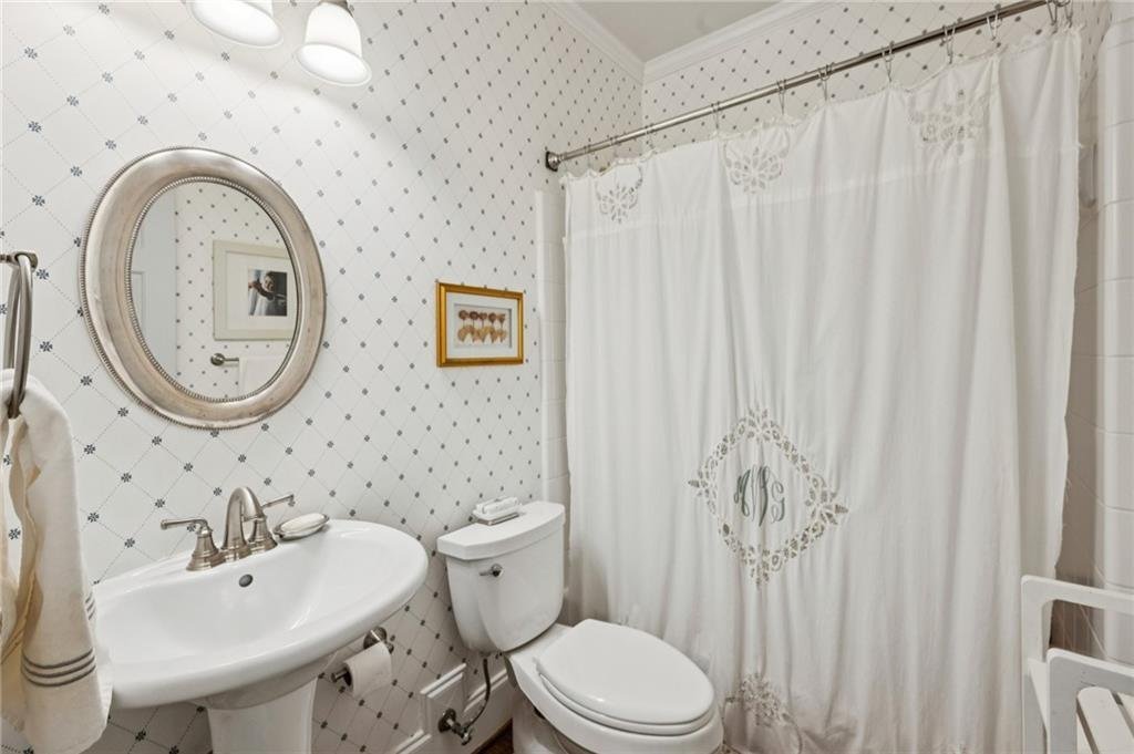 Single Family Residence In Atlanta In Brookhaven, Georgia, United ...