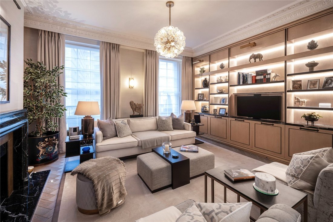 Albany Street, Regent's Park, London In London, England, United Kingdom ...