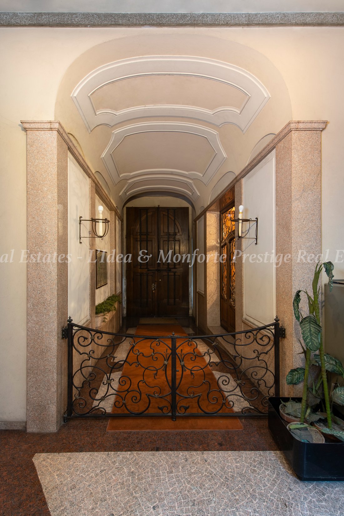 Cinque Vie / Cappuccio – Single Family Villa With 12 In Milan, Lombardy ...
