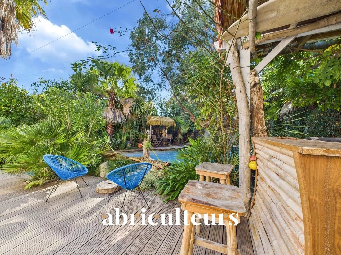 Villa With Exotic Garden And Pool In In Hossegor, Nouvelle Aquitaine ...