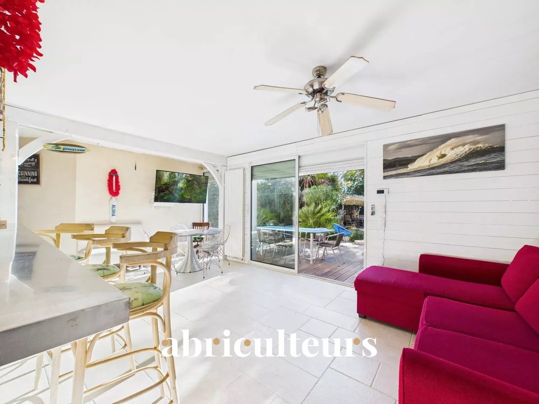 Villa With Exotic Garden And Pool In In Hossegor, Nouvelle Aquitaine ...