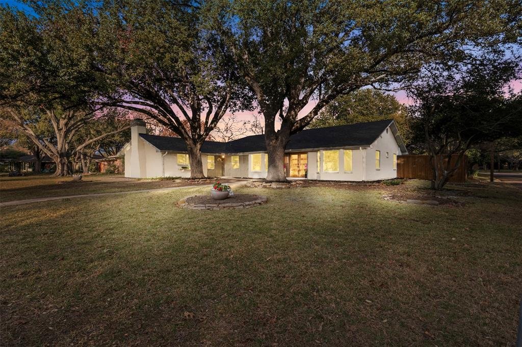 Single Family Residence In Dallas In Dallas, Texas, United States For ...