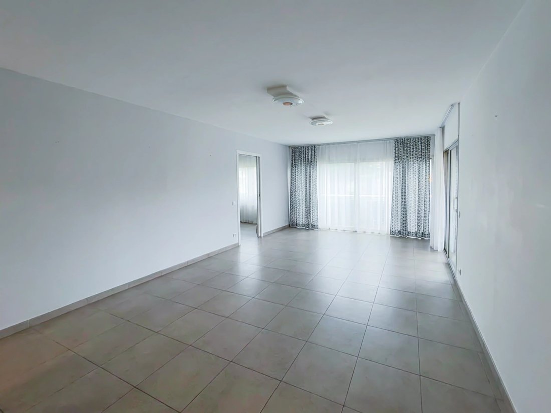 Nice Apartment In Nice, Provence Alpes Côte D'azur, France For Sale ...