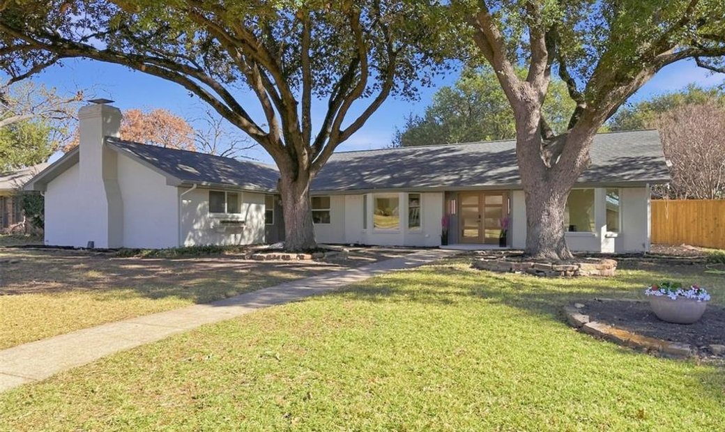 Single Family Residence In Dallas In Dallas, Texas, United States For ...