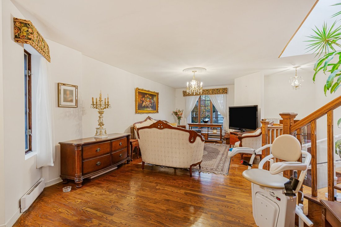 460 Av. Madison Montréal In Montréal, Québec, Kanada Zu Verkaufen ...