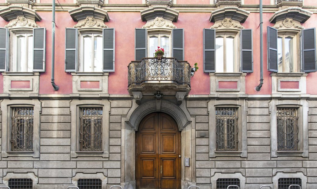 Cinque Vie / Cappuccio – Single Family In Historic Center, Milan ...