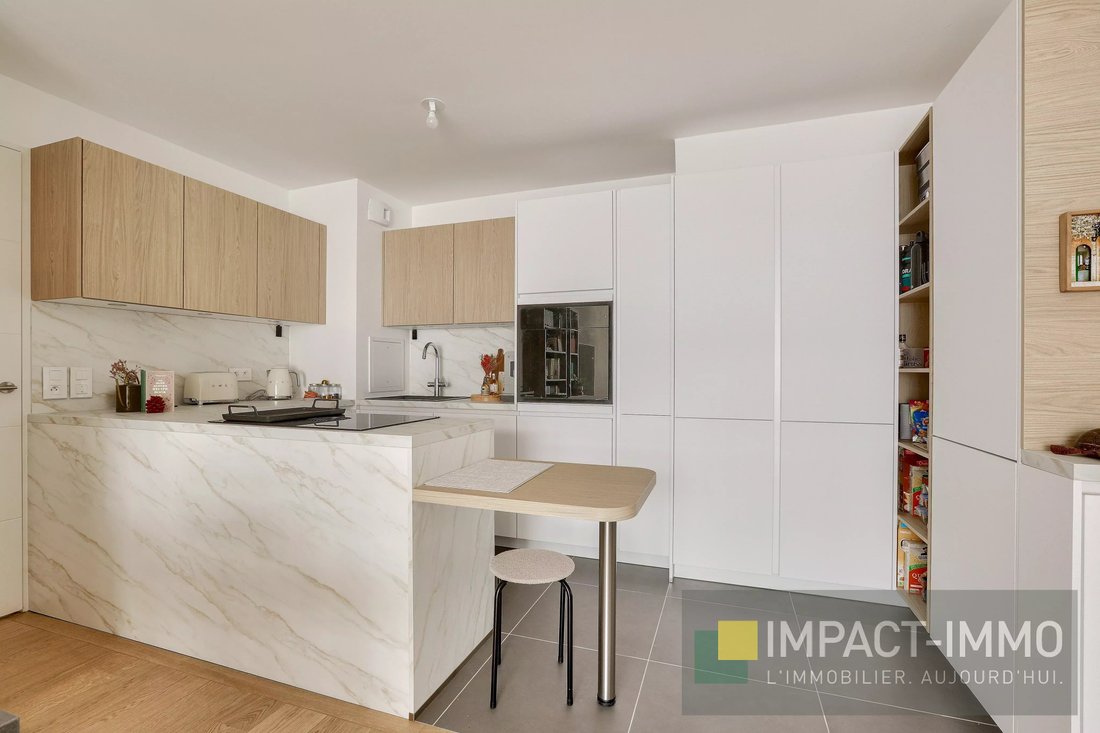 Puteaux Apartment In Suresnes, île De France, France For Sale (16937952)