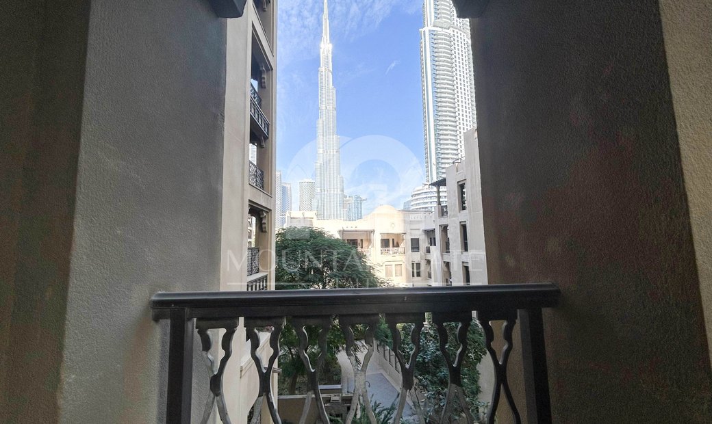 Vacant | Burj Khalifa View | 5 Min To In Dubai, Dubai, United Arab ...