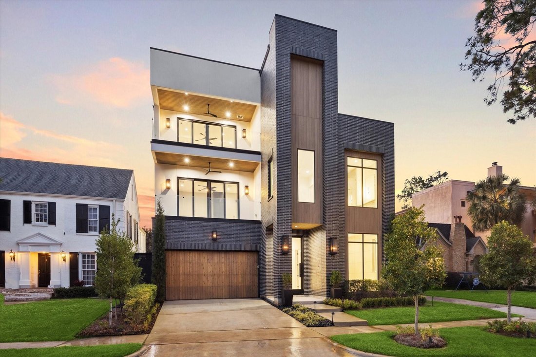 Single Family Residence In Houston In Houston, Texas, United States For ...