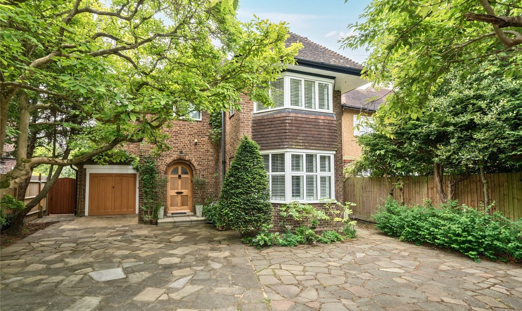 Regent Road, Surbiton, Kt5 In Surbiton, England, United Kingdom For ...