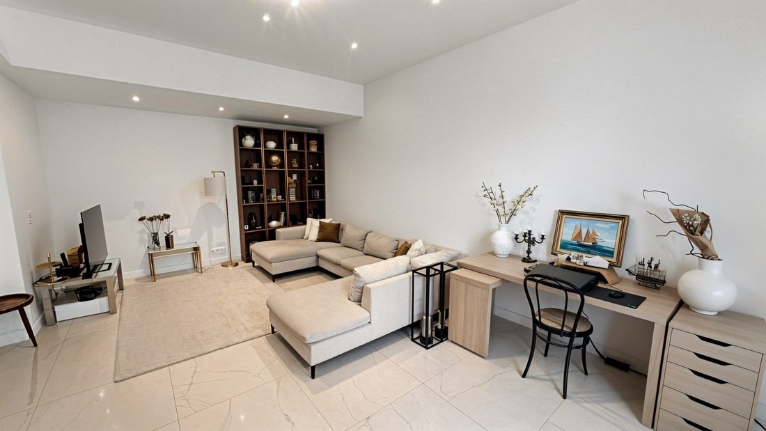 Bruz Contemporaine In Bruz, Brittany, France For Sale (16941959)