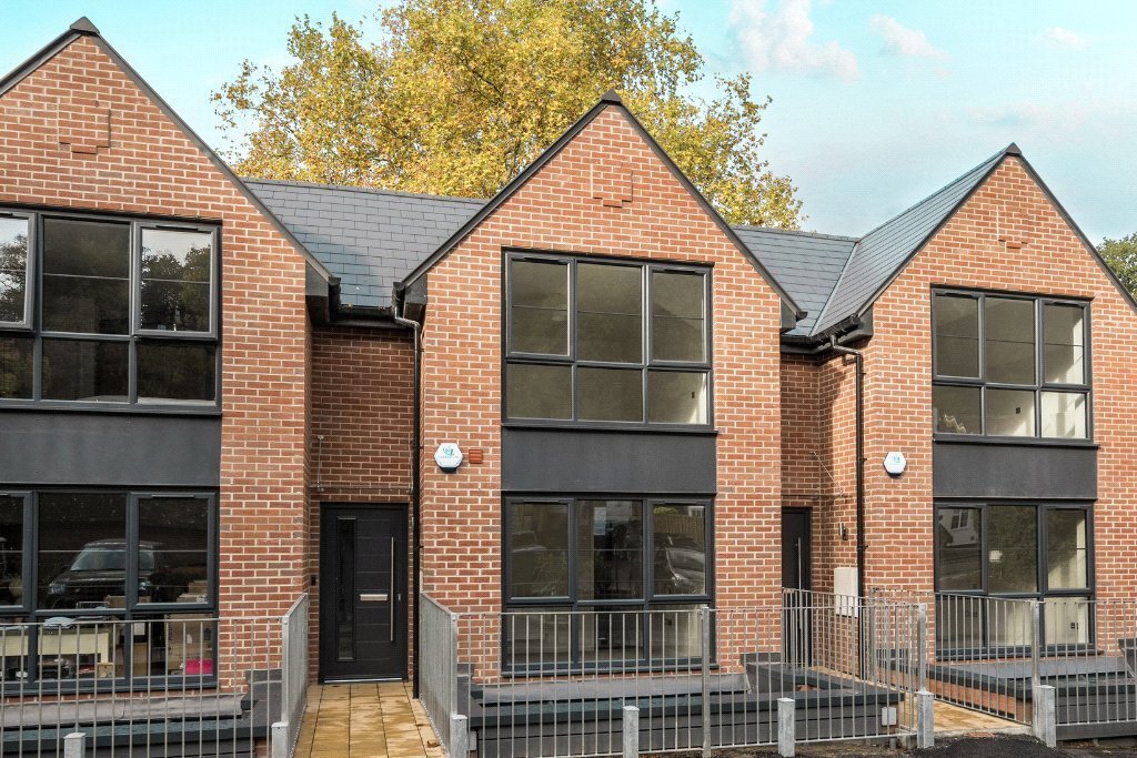 Newstead Close, Godalming, Surrey, Gu7 Dans Godalming, Angleterre ...