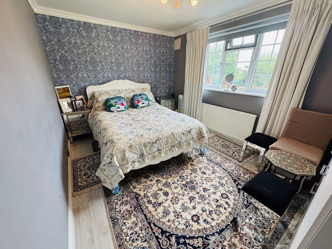 Rushdene Crescent, Northolt In Northolt, England, United Kingdom For ...