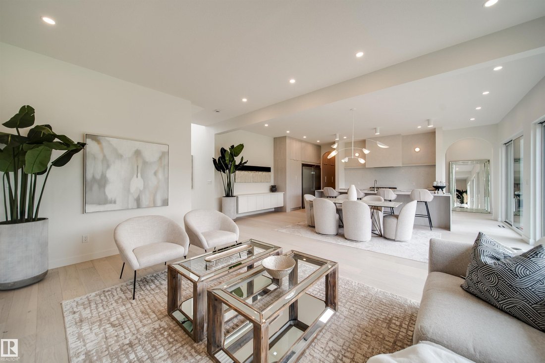 Exklusive Residenz Mit Blick Auf Die Schlucht In Edmonton, Alberta ...