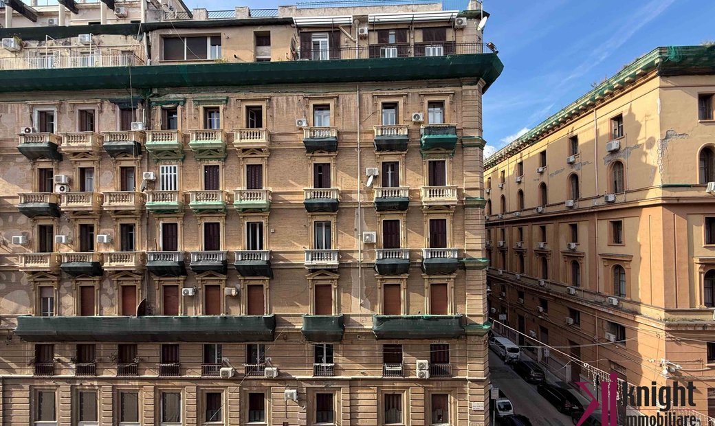 Sainte Lucie (Via Orsini) Dans Naples, Campanie, Italie à Vendre (16939618)