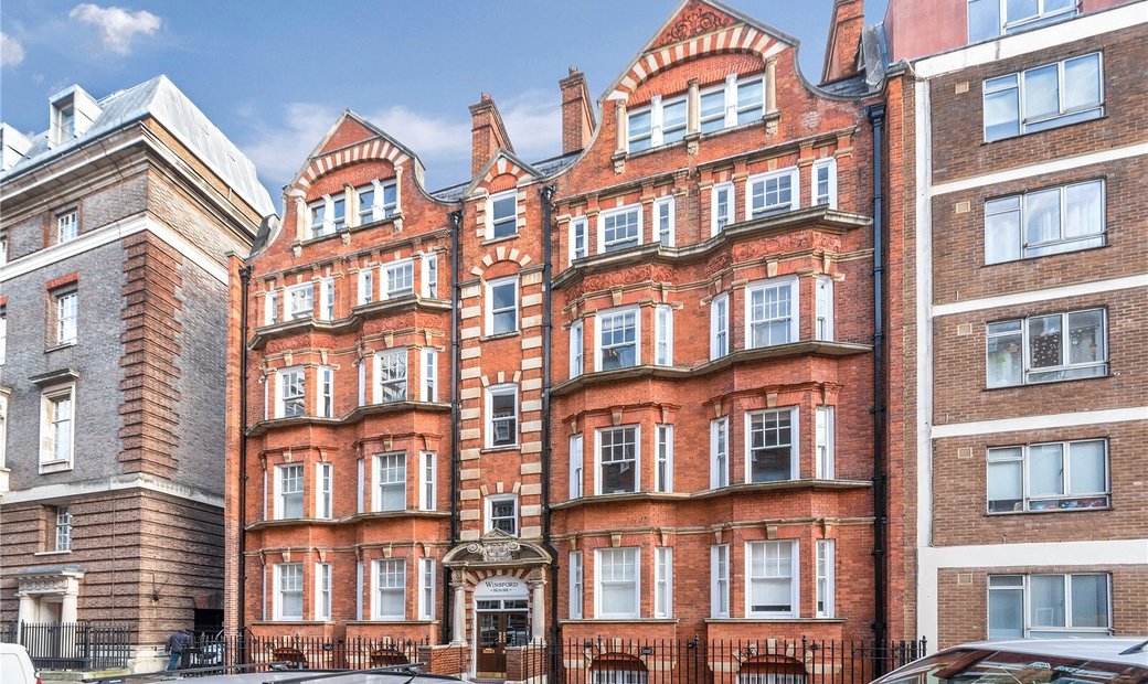 Elegant Mansion Apartment In The Heart Of In London, England, United ...