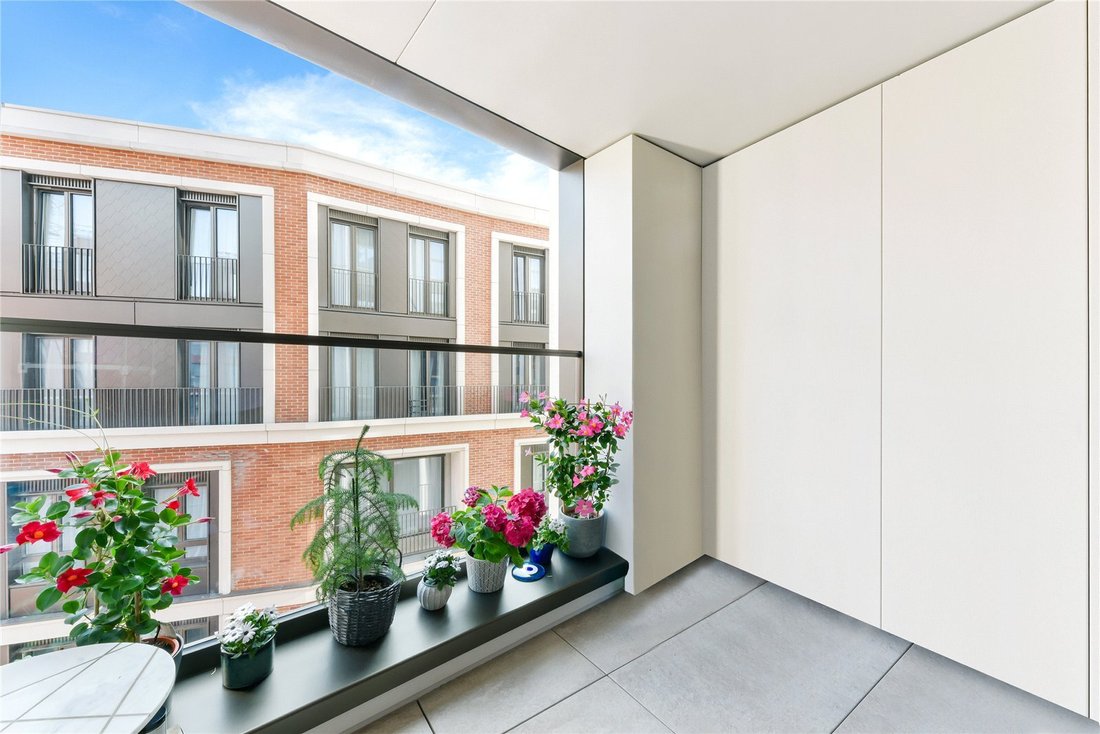 Un Nouvel Appartement Dans Borough Londonien De Barnet, Angleterre ...