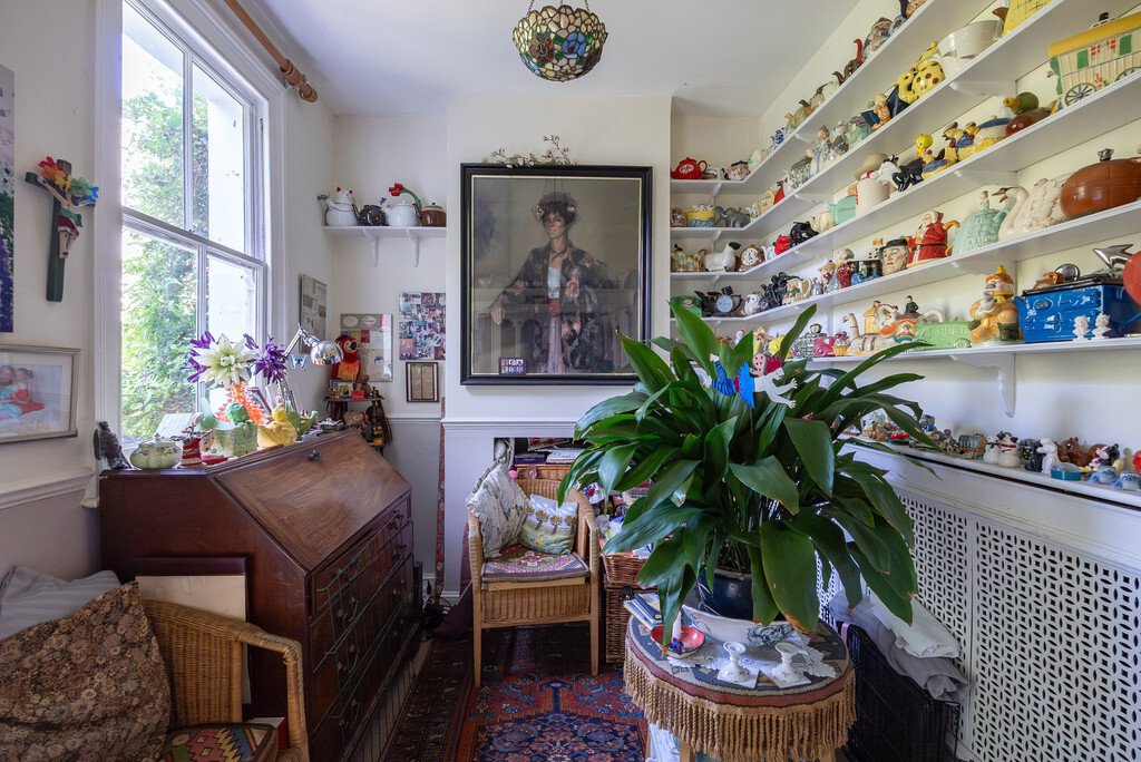 Junction Road, Dorking, Rh4 In Dorking, England, United Kingdom For ...