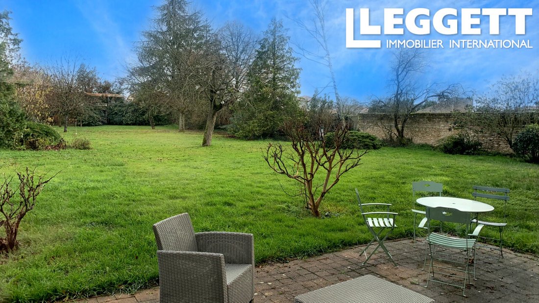 Exceptional Detached 4 Bed In Neuville De Poitou, Nouvelle Aquitaine ...