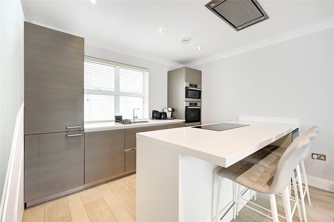 A Fantastic Freehold House Located On En Londres, Inglaterra, Reino ...