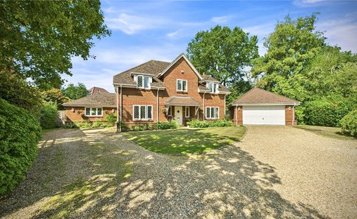Luxury equestrian homes for sale in Chobham, England, United Kingdom ...