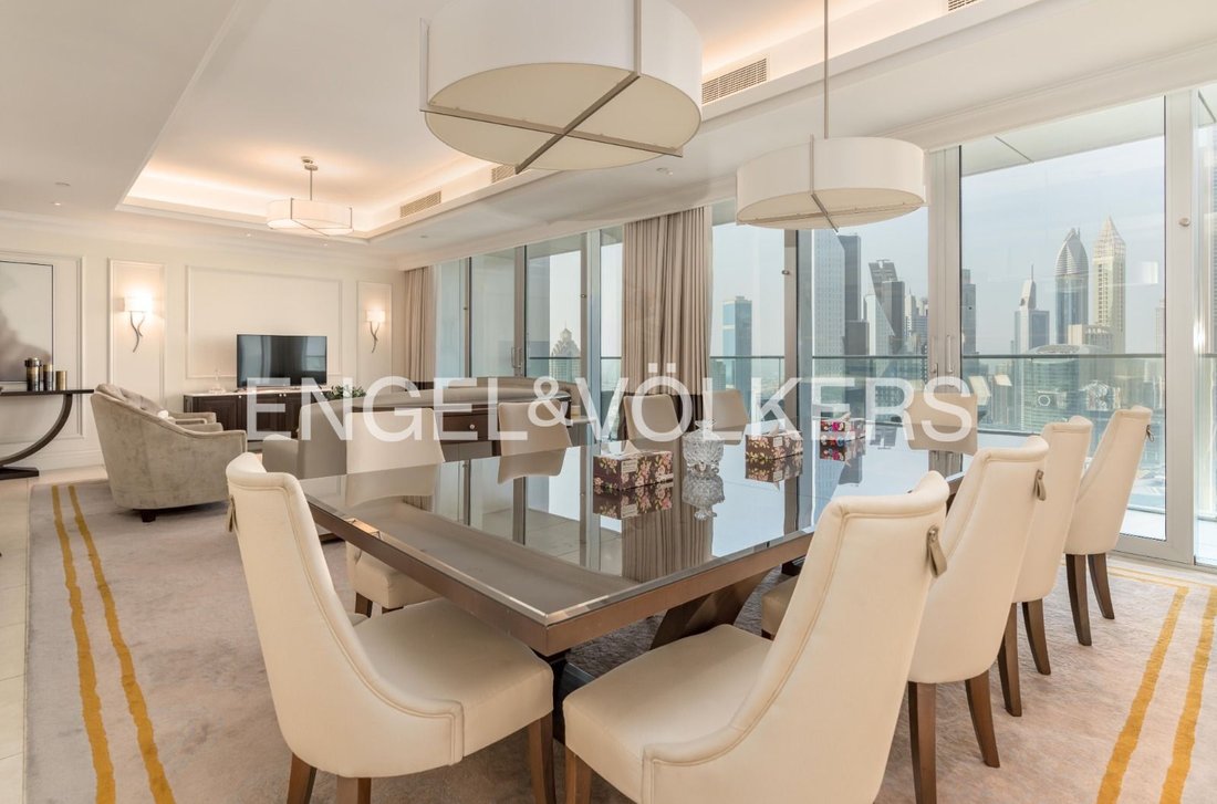 Prestigious Building | In Dubai, Dubai, Vereinigte Arabische Emirate Zu ...