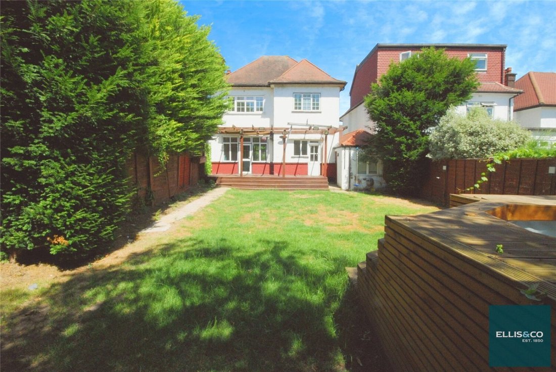 House Hendon In London, England, United Kingdom For Sale (16939560)