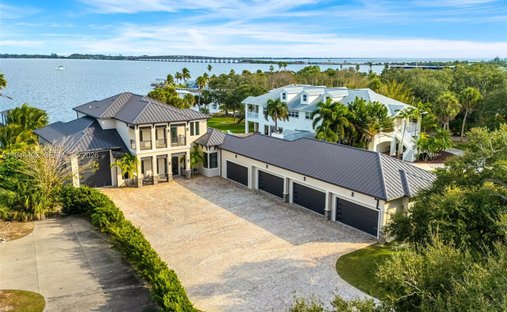 Real Estate Listings by Space Shore Realty LLC - Miami Lakes - United ...