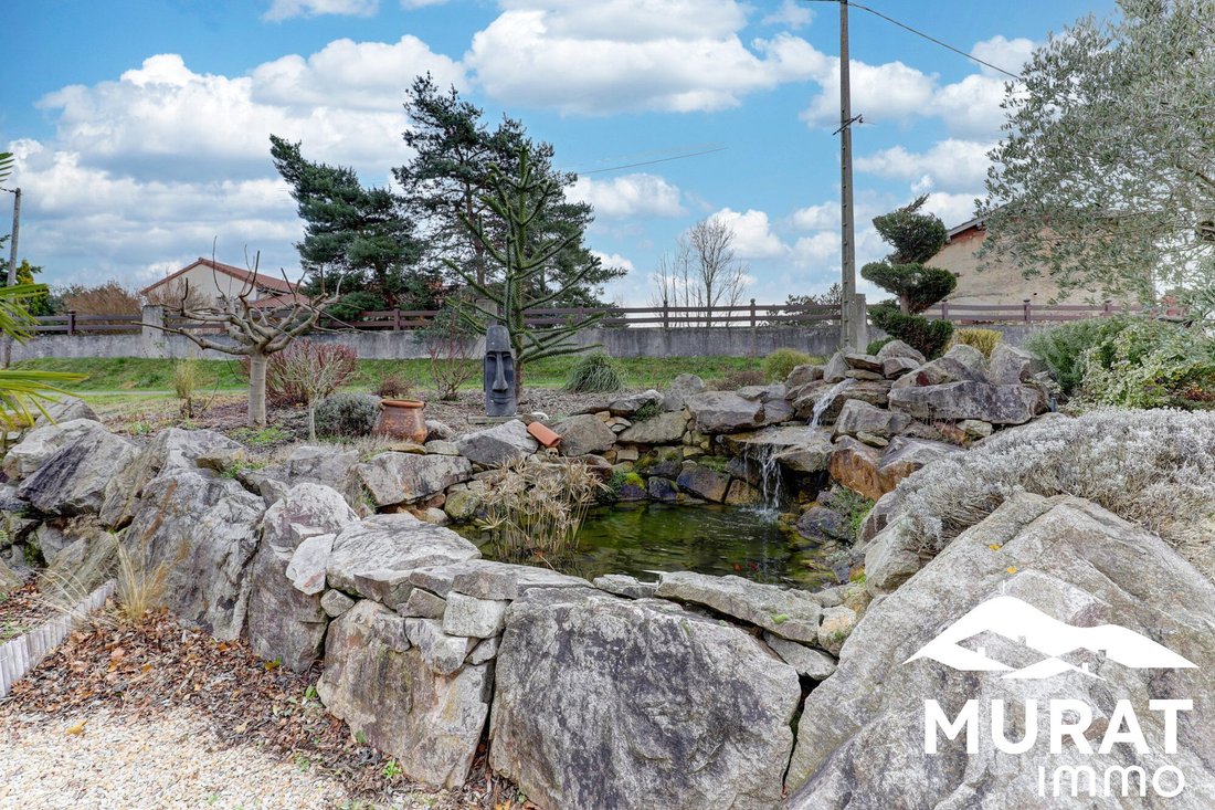 Neuville House In Neuville, Auvergne Rhône Alpes, France For Sale ...