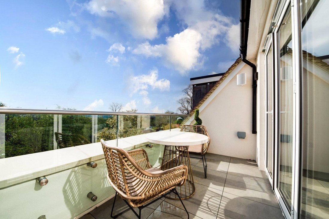 High Road, Whetstone En Londres, Inglaterra, Reino Unido En Venta ...