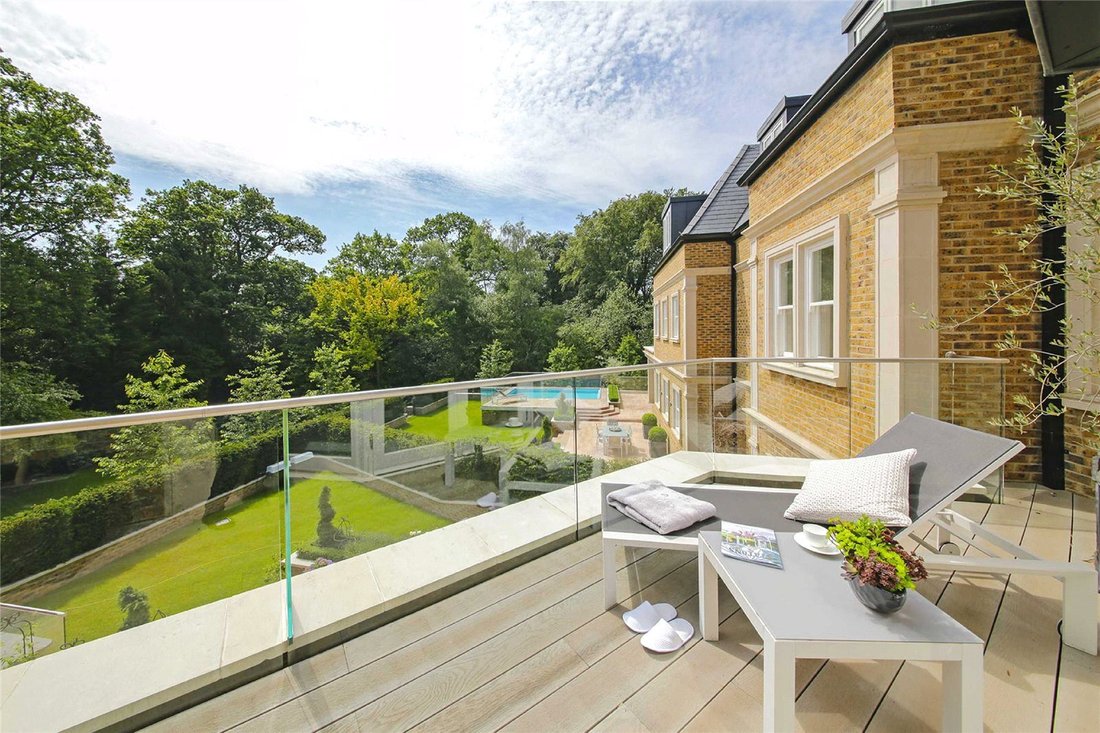 Camlet Way, Hadley Wood In London, England, United Kingdom For Sale ...