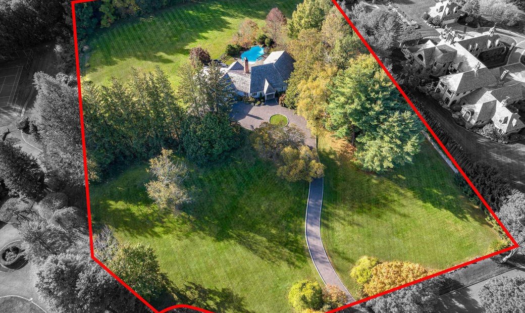 Prestigious Four‑Acre Canvas For An In Greenwich, Connecticut, United ...