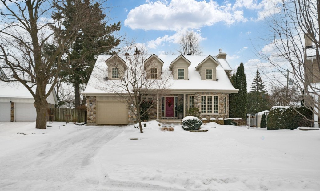 Beaconsfield, Québec In Beaconsfield, Quebec, Canada For Sale (16940773)