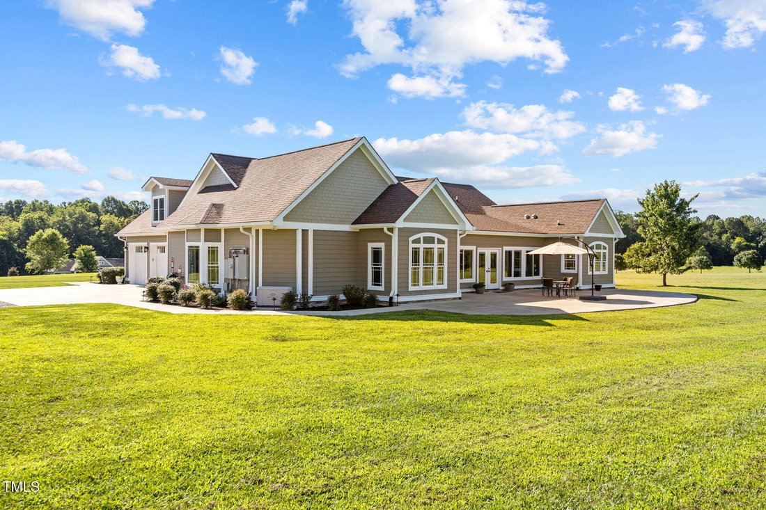 Residential Mebane En Woodlawn, Carolina Del Norte, Estados Unidos En ...