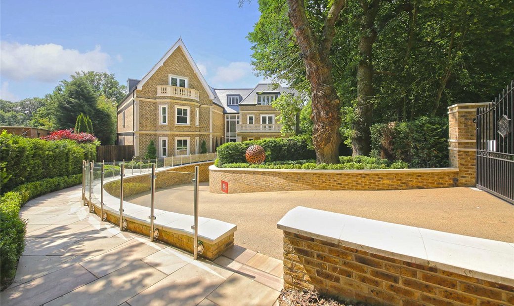 Camlet Way, Hadley Wood In London, England, United Kingdom For Sale ...
