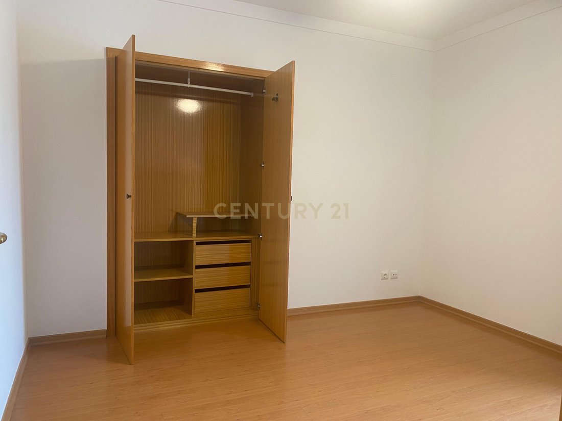 Cozy 2 Bedroom Apartment In A In Setubal (Sao Sebastiao), Setubal ...