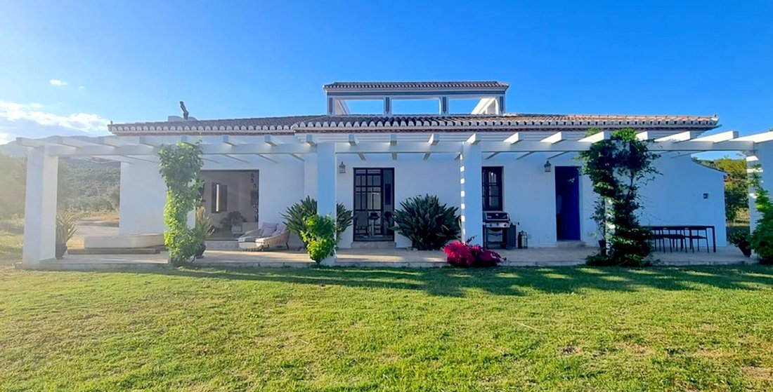 Impresionante Cortijo Renovado, A Solo 35 Minutos En En Coín, Andalucía ...