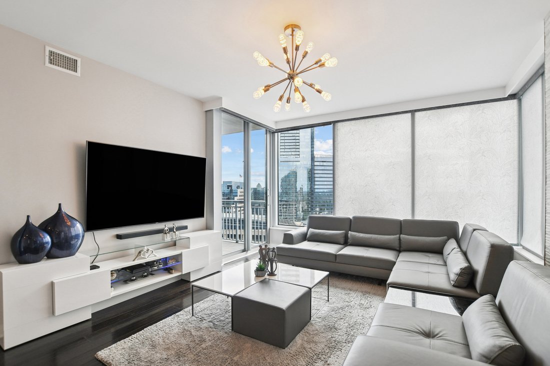 Stunning Two Bedroom Buckhead Condo With In Atlanta, Georgia, United ...