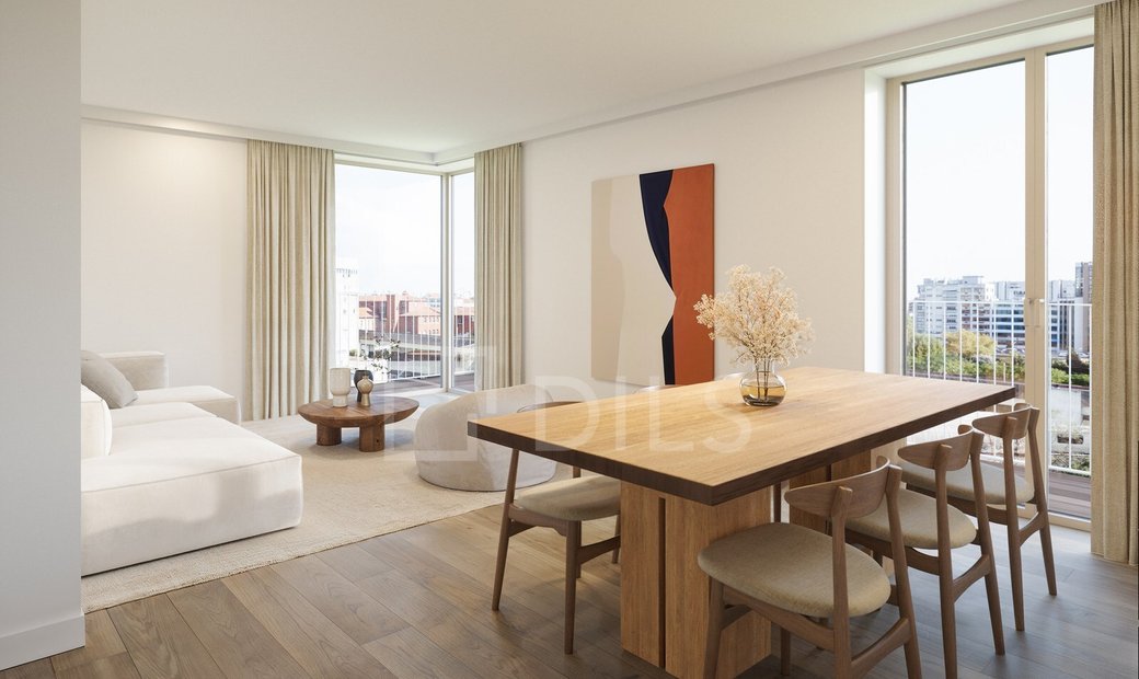 2 Zimmer Wohnung Mit Balkon In Neuer Anlage In Lumiar, Lissabon ...