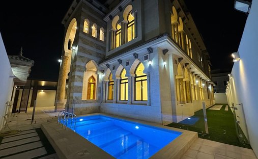 Luxus villen mit pool zu vermieten in Al Qouz Fourth, Dubai, Dubai ...