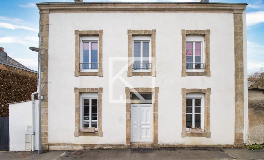 Bürgerliches Haus Zu Verkaufen, 8 In Cholet, Pays De La Loire ...